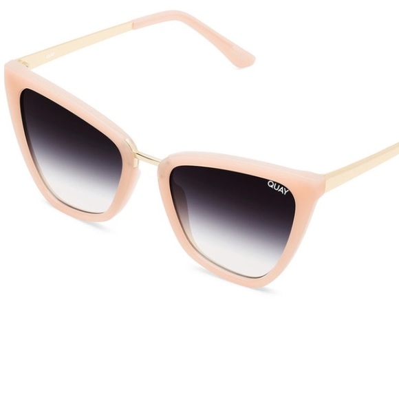 Quay Australia | Accessories | New Host Pick Rare Quay Reina Peach ...